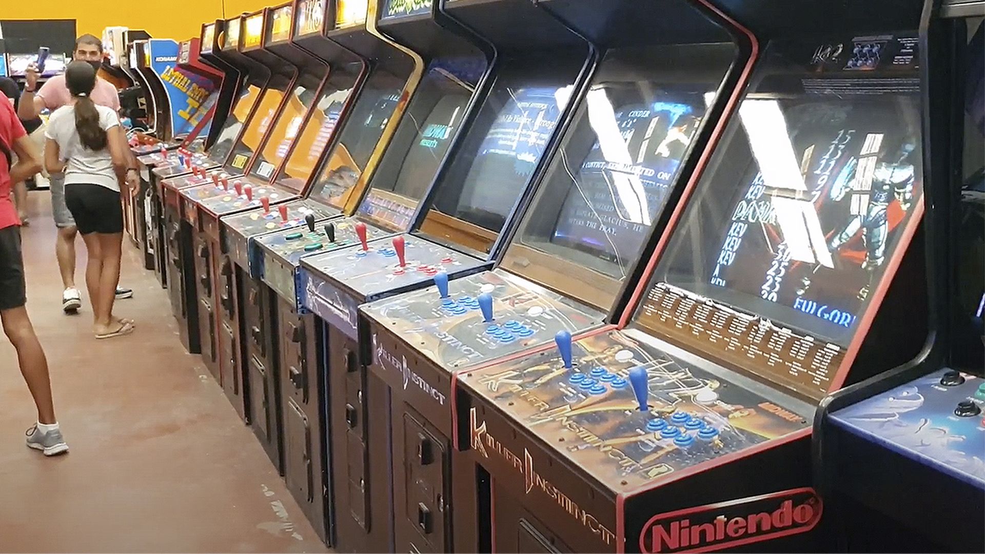¡El salón recreativo MÁS GRANDE de España! Visitamos Arcade Planet