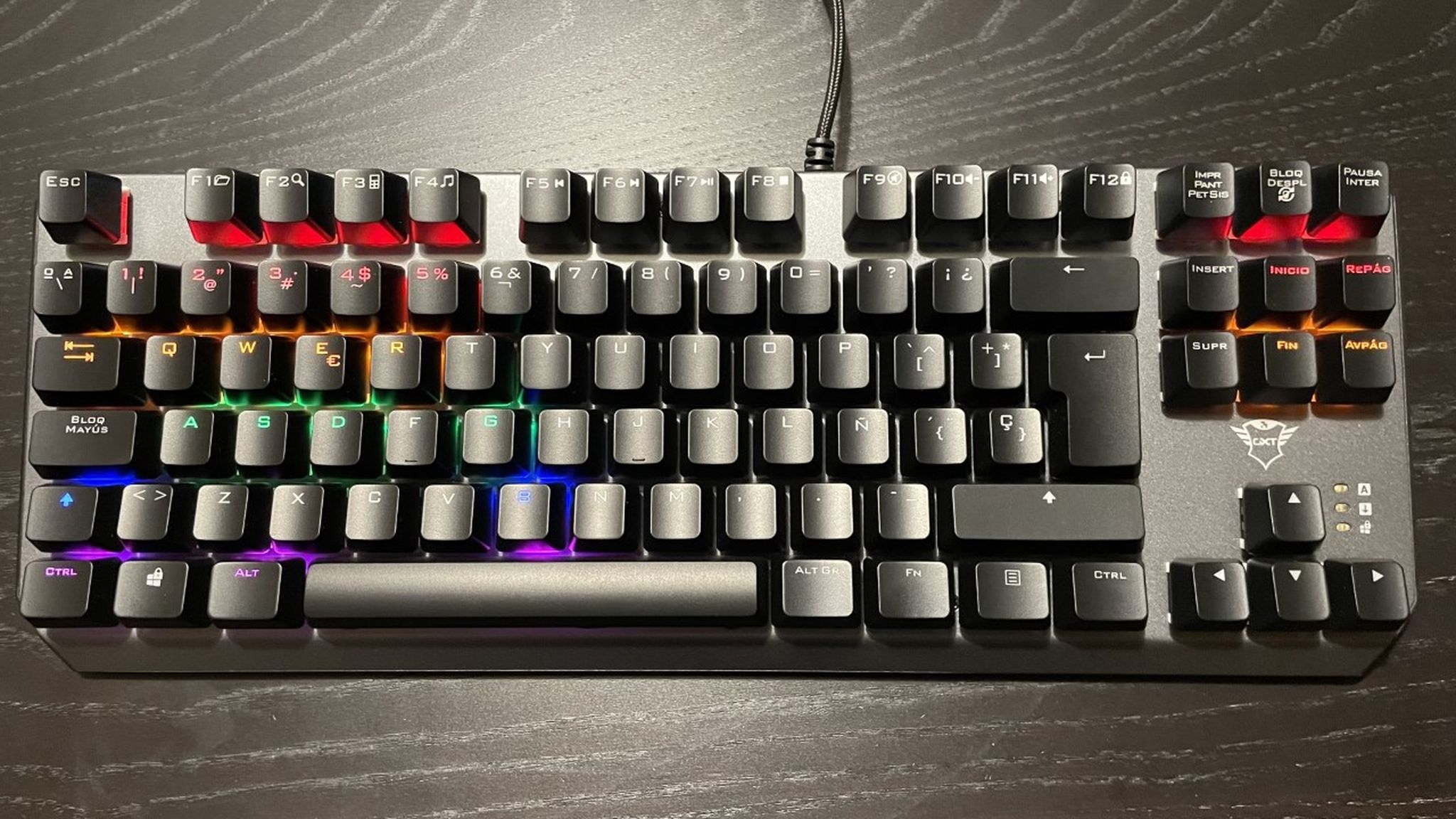 Análisis de Trust GXT 834 Callaz TKL, un teclado mecánico gaming ...