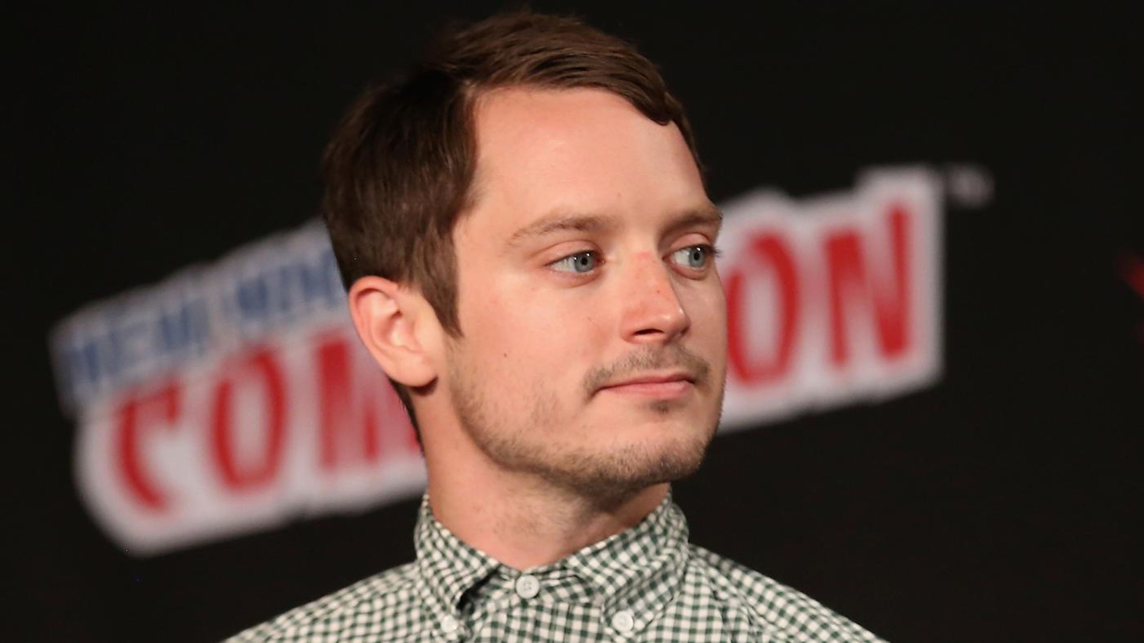 Elijah Wood carga contra los cines AMC por su polémica política de ...
