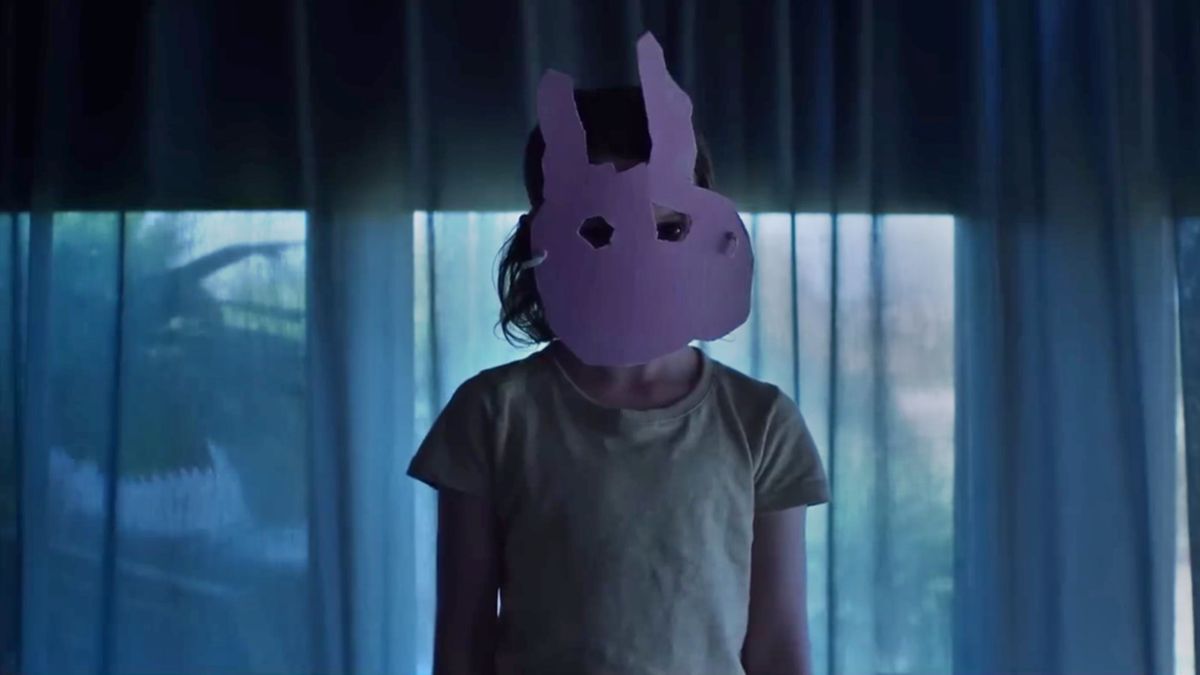 Tráiler de Run Rabbit Run, la nueva película de terror de Netflix del ...