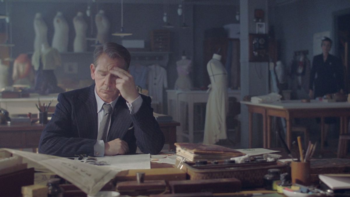 Tráiler de New Look, la serie biopic de Apple TV+ sobre Christian Dior ...