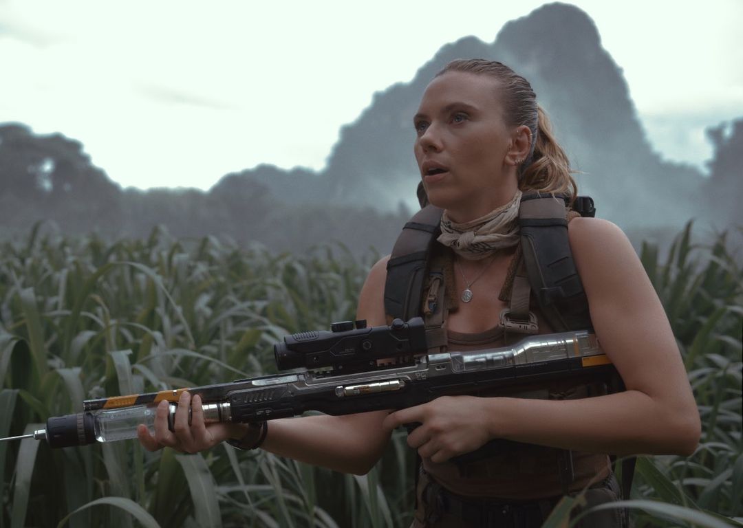 Scarlett Johansson es una guerrera de armas tomar en la nueva imagen de ...