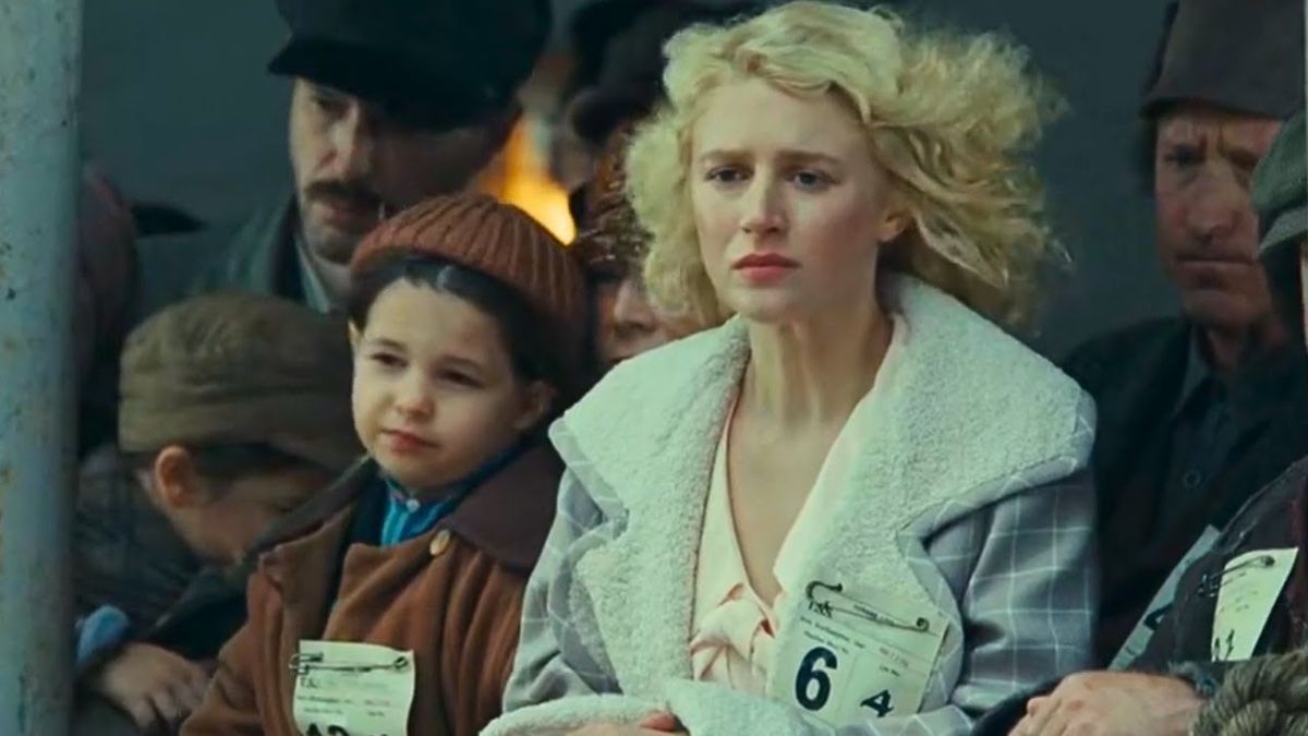 1923 desmitifica la inmigración a Estados Unidos con algunas de sus escenas más crudas: "Fue una ...