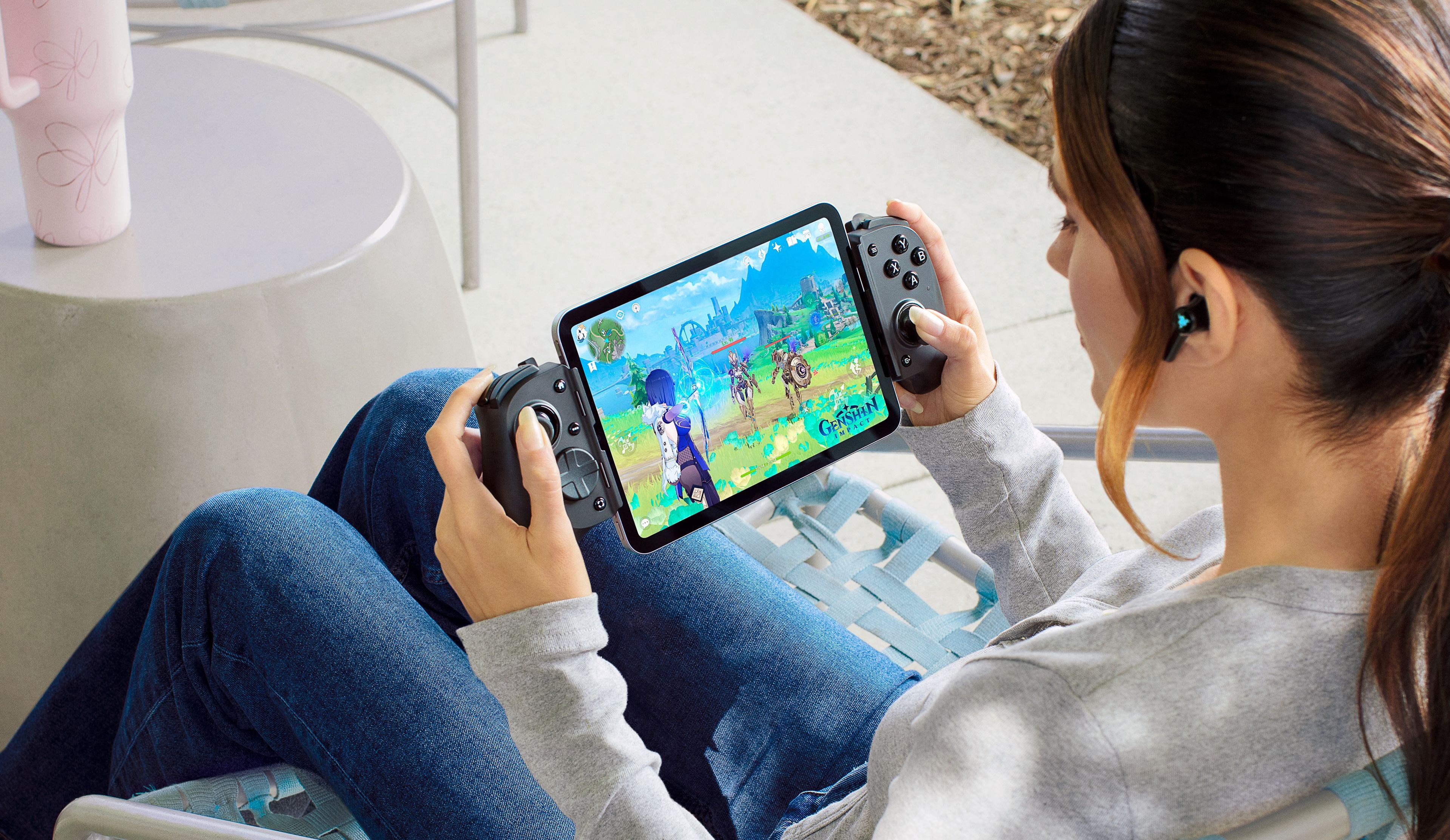 Razer Kishi V3 Pro Analysis, Universal Mobile Command, and "Pro" labels ...