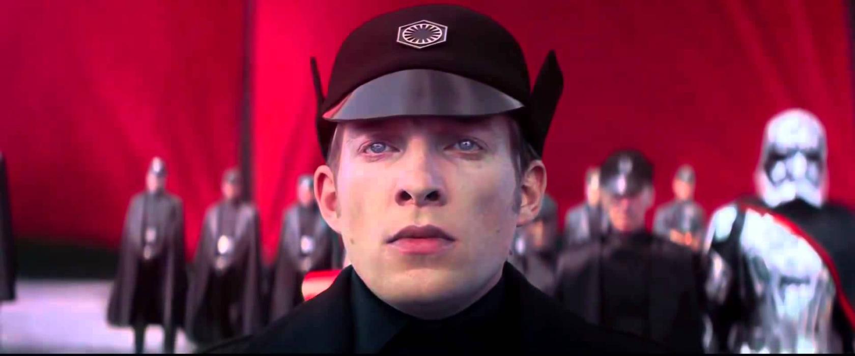 Star Wars - Desvelada la historia y el nombre del General Hux - HobbyConsolas Entretenimiento